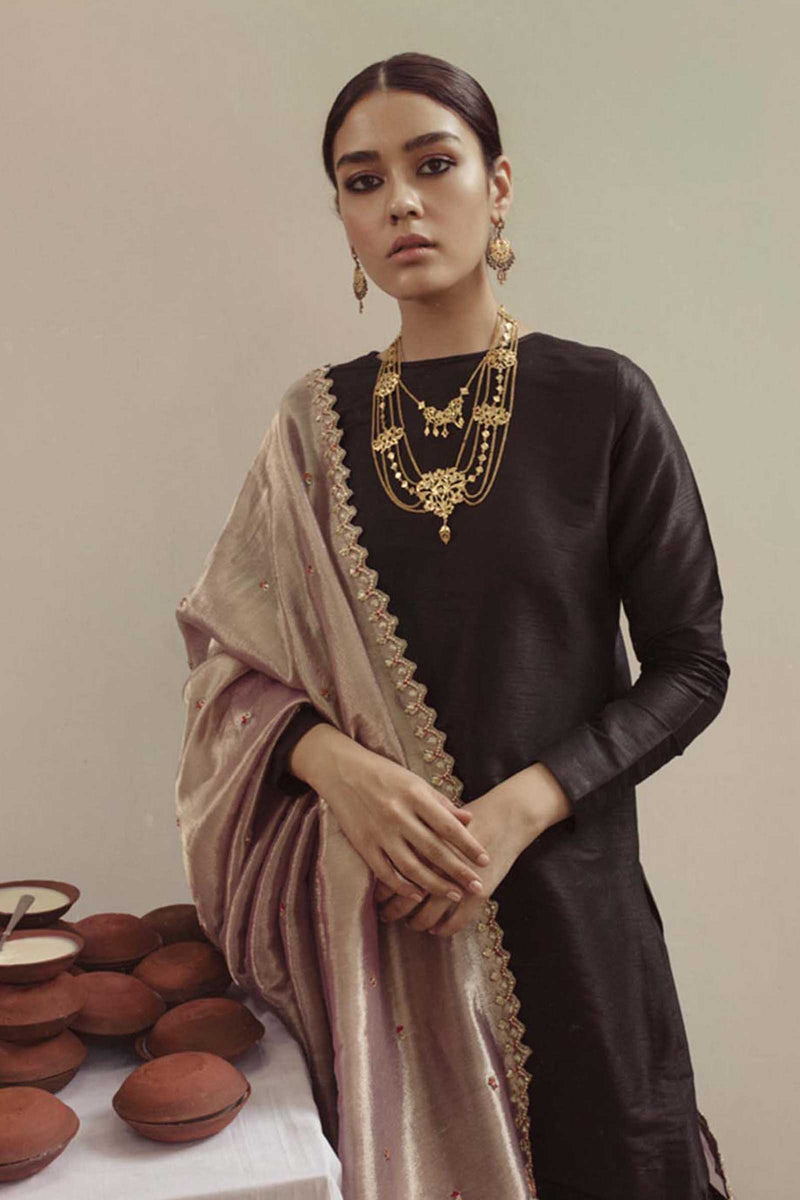 Roop– Zara Shahjahan